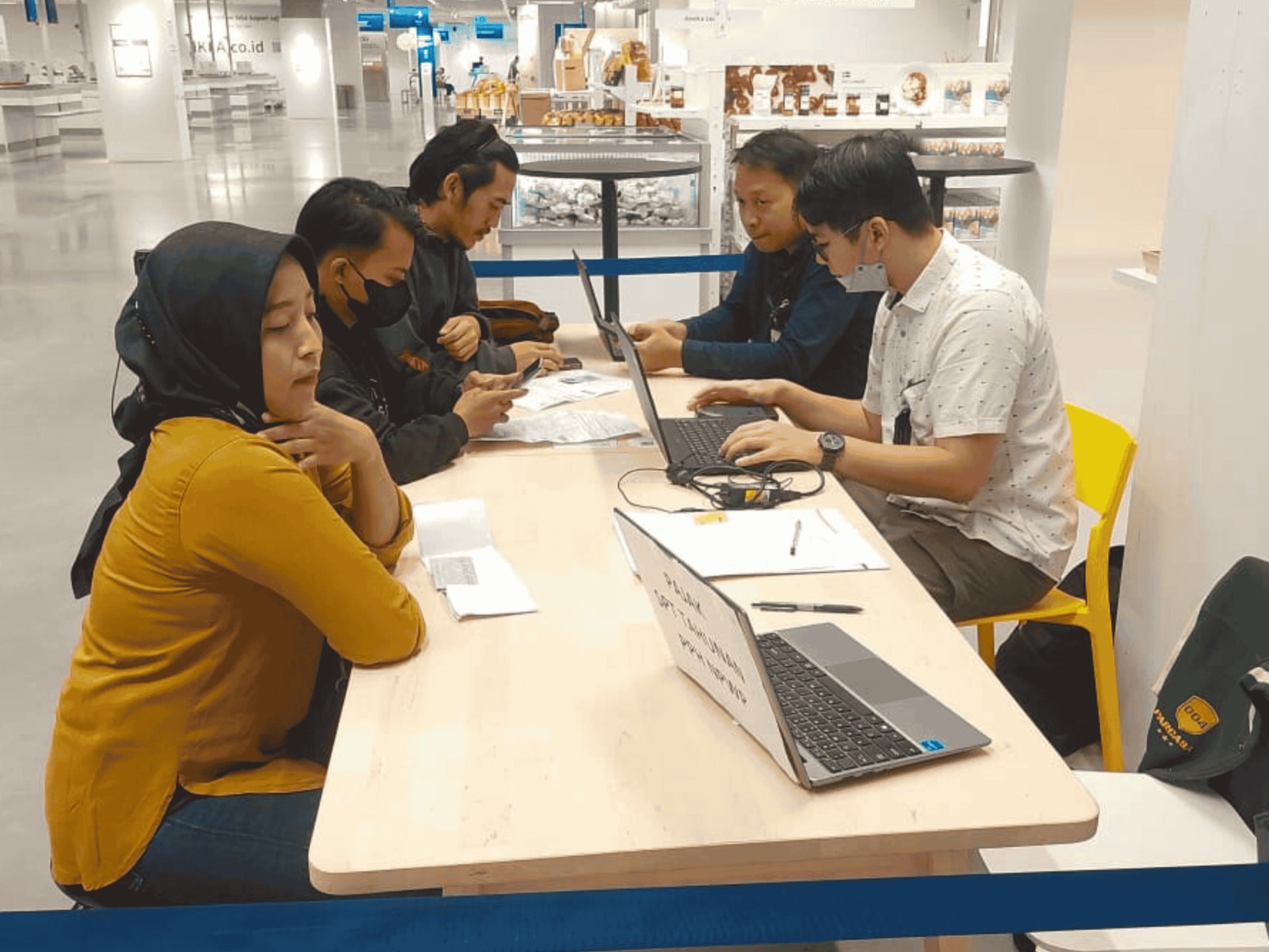 KPP Cakung Berikan Layanan SPT Tahunan di Pusat Perbelanjaan | Direktorat Jenderal Pajak